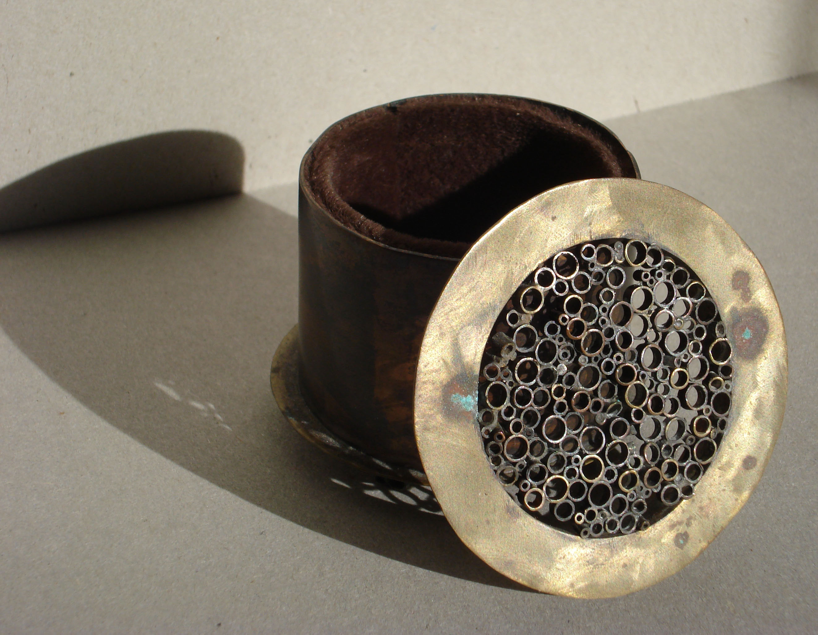 Kelly Junis|Artist|Metalsmithing|Circles Box